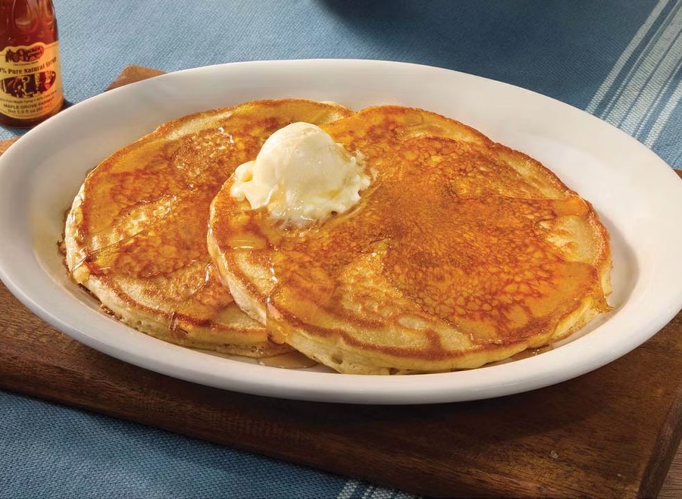 7 Cracker Barrel Foods That Fans Say Taste Like a Home-Cooked Meal
