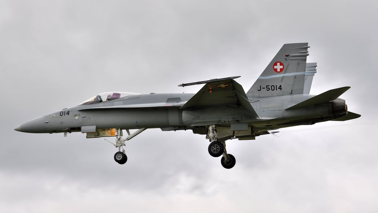 Swiss F-18 Hornet Demo | Power and Precision at Waddington Airshow