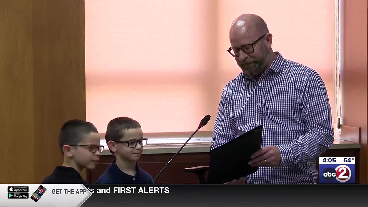 2 kid mayors help celebrate the 23rd annual Green Bay Kids’ Day