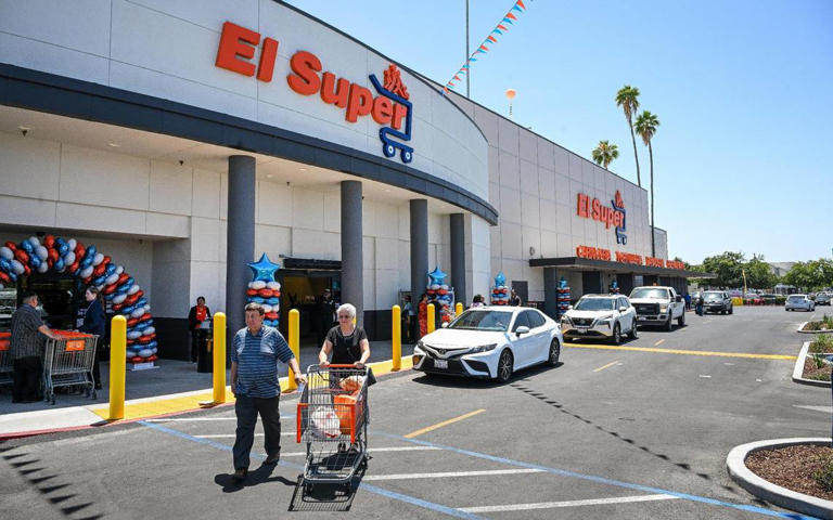 El Super opens its 2nd Hispanic grocery store in Fresno. Get a first ...