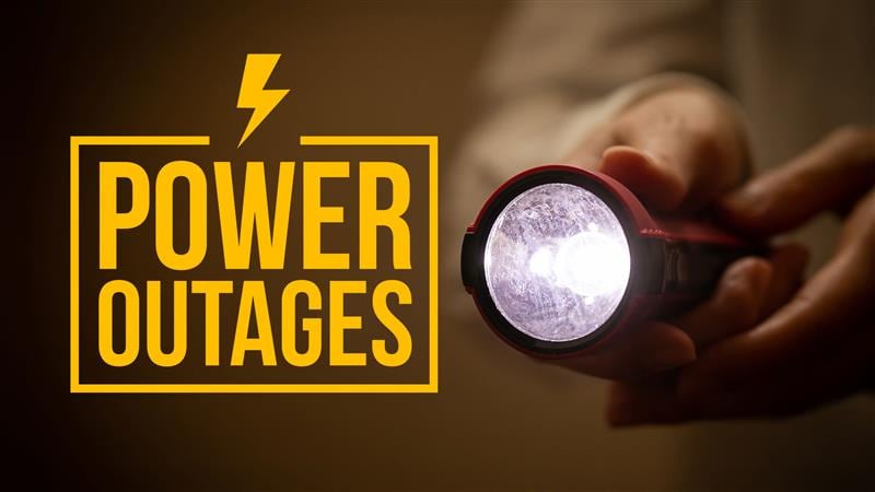 UPDATE: Almost 800 outages reported across region