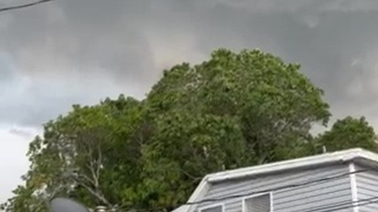 Pinellas County gustnado sends debris flying