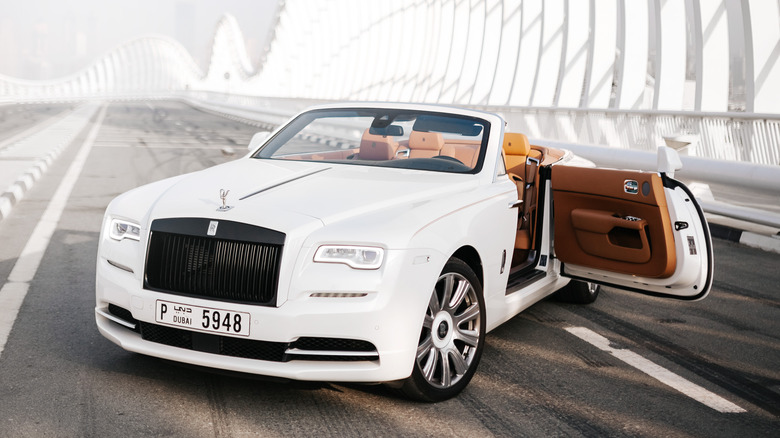 Rules To Follow When Driving A Rolls-Royce