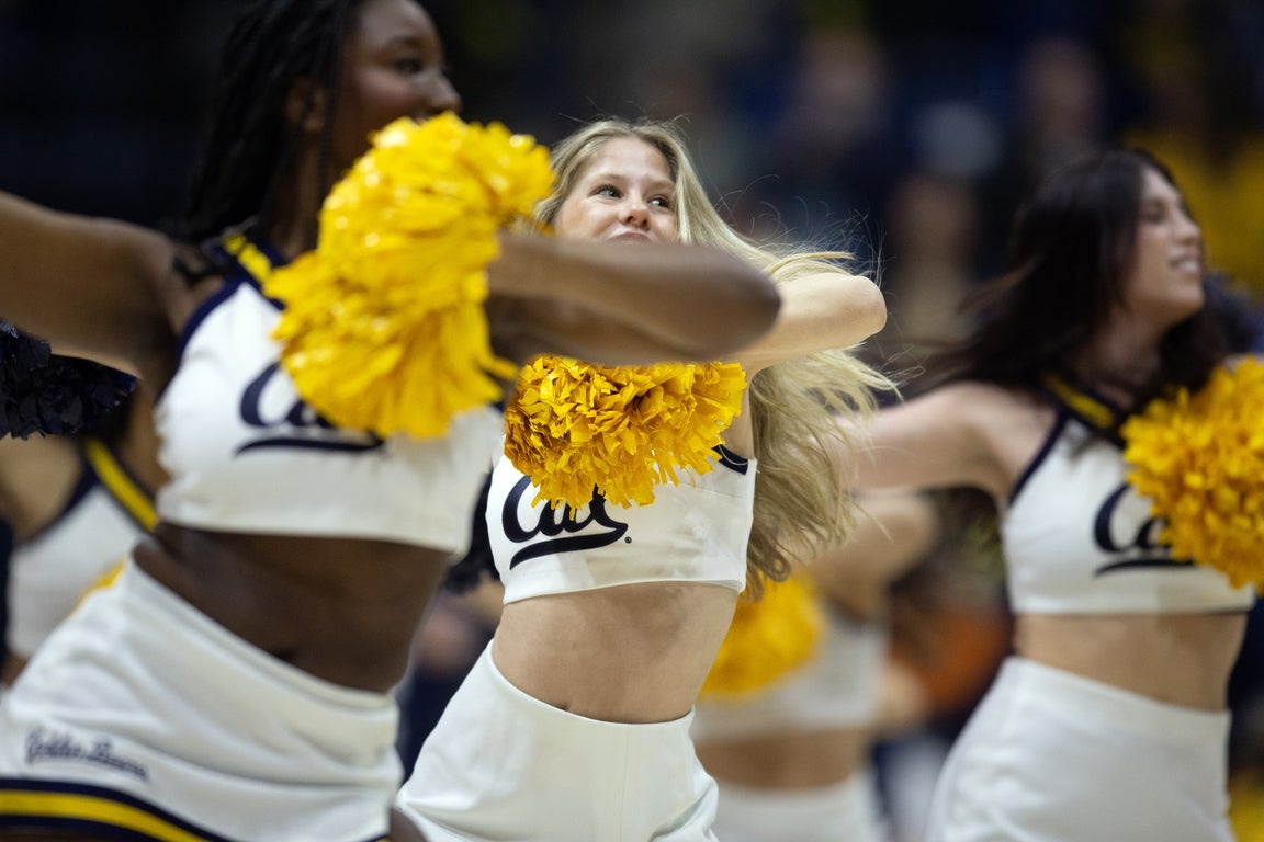 Standout cheerleader photos from the last college basketball season