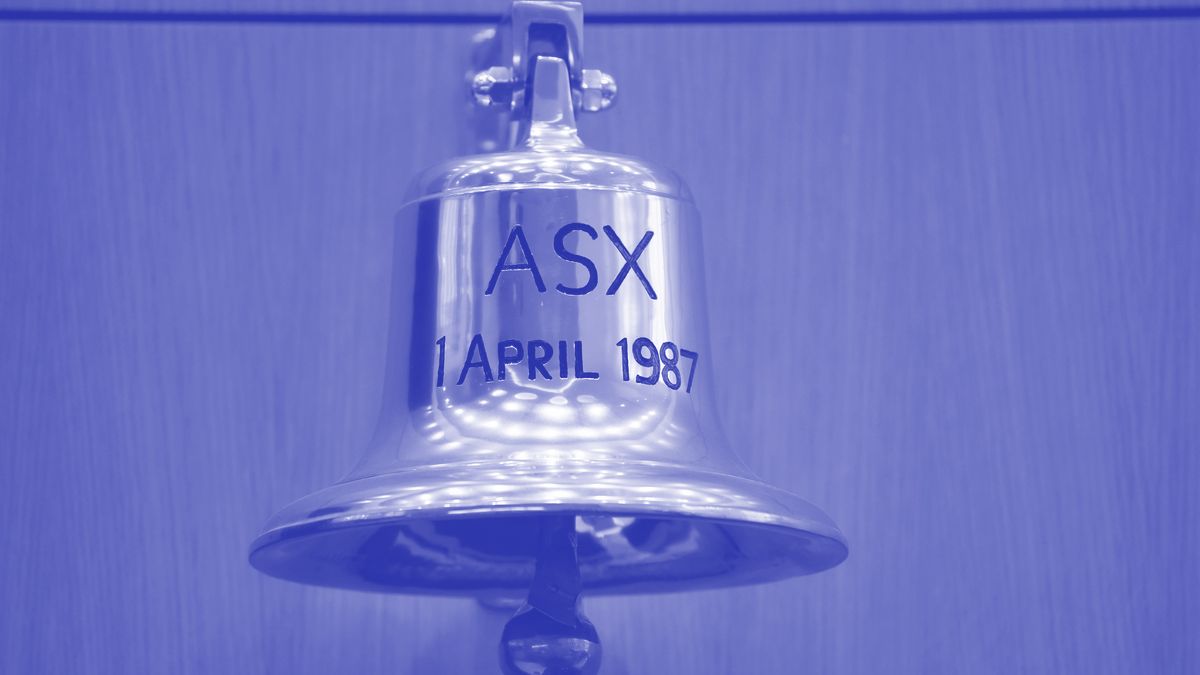 Australian shares swing into red as miners selloff