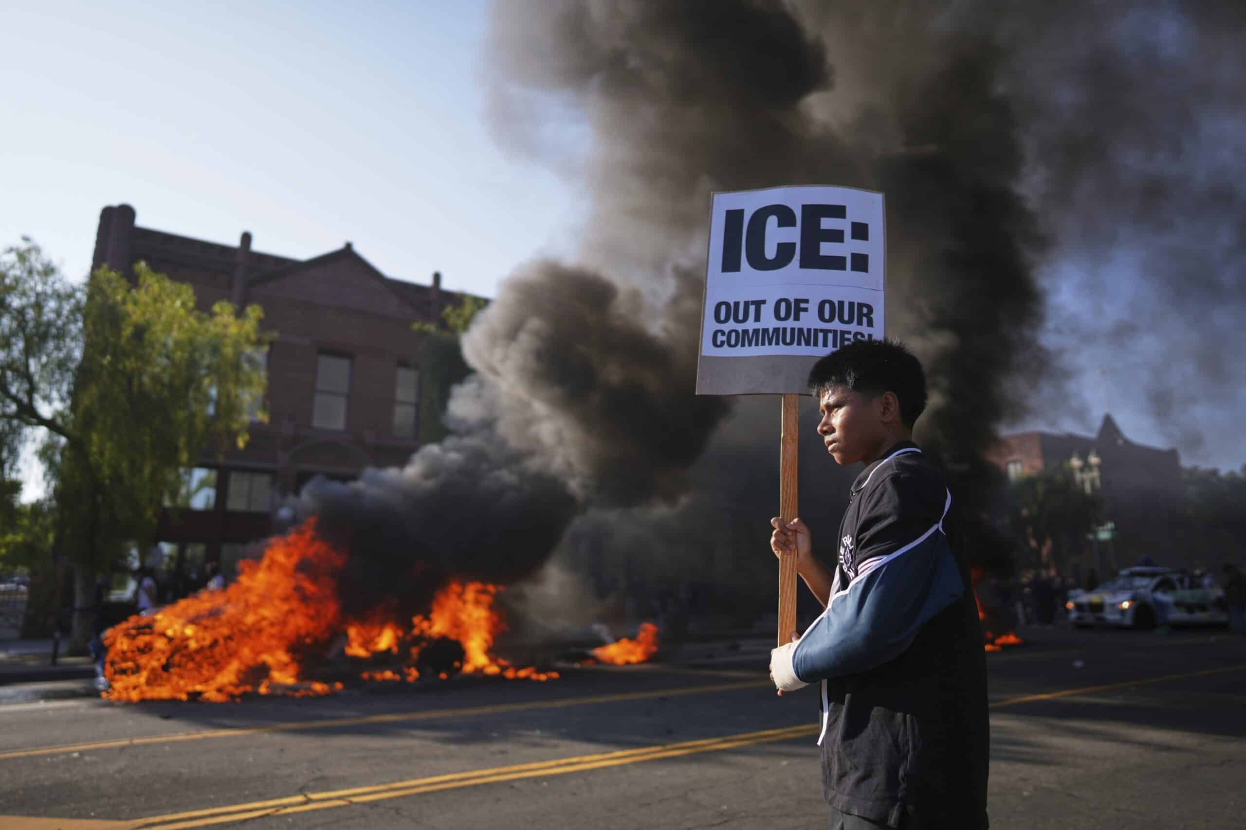 California official under fire for allegedly urging gangs to combat ICE