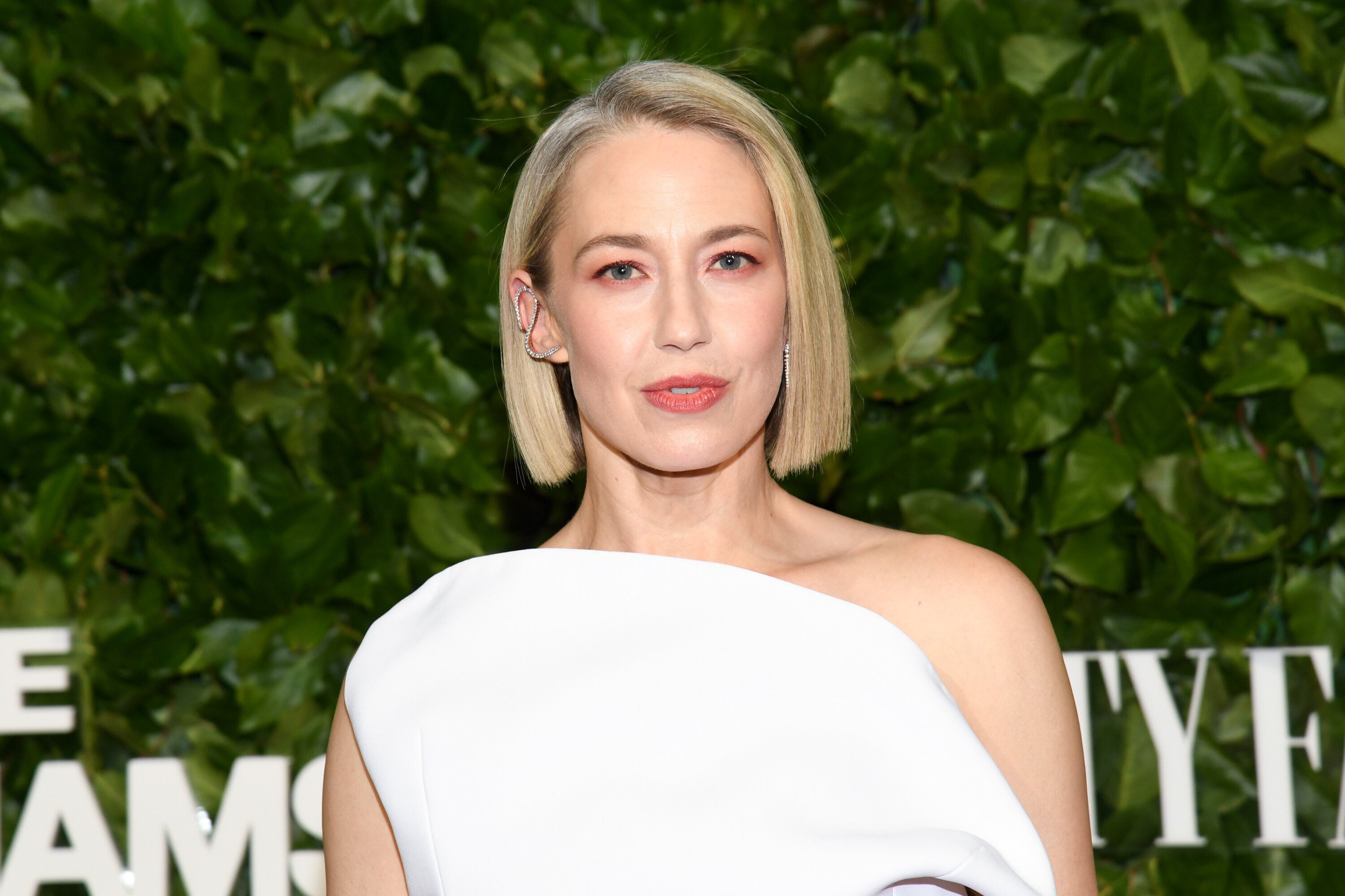 'White Lotus' Star Carrie Coon Explains Why She Gets Offered 'Older ...