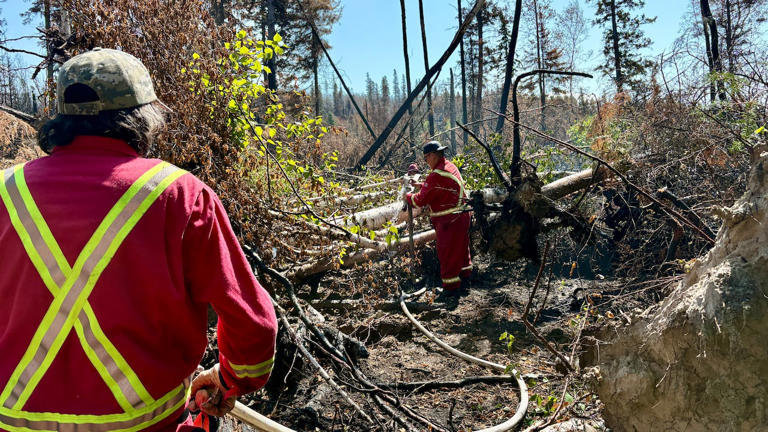 'Let us mourn': Denare Beach residents ask public not to visit fire ...