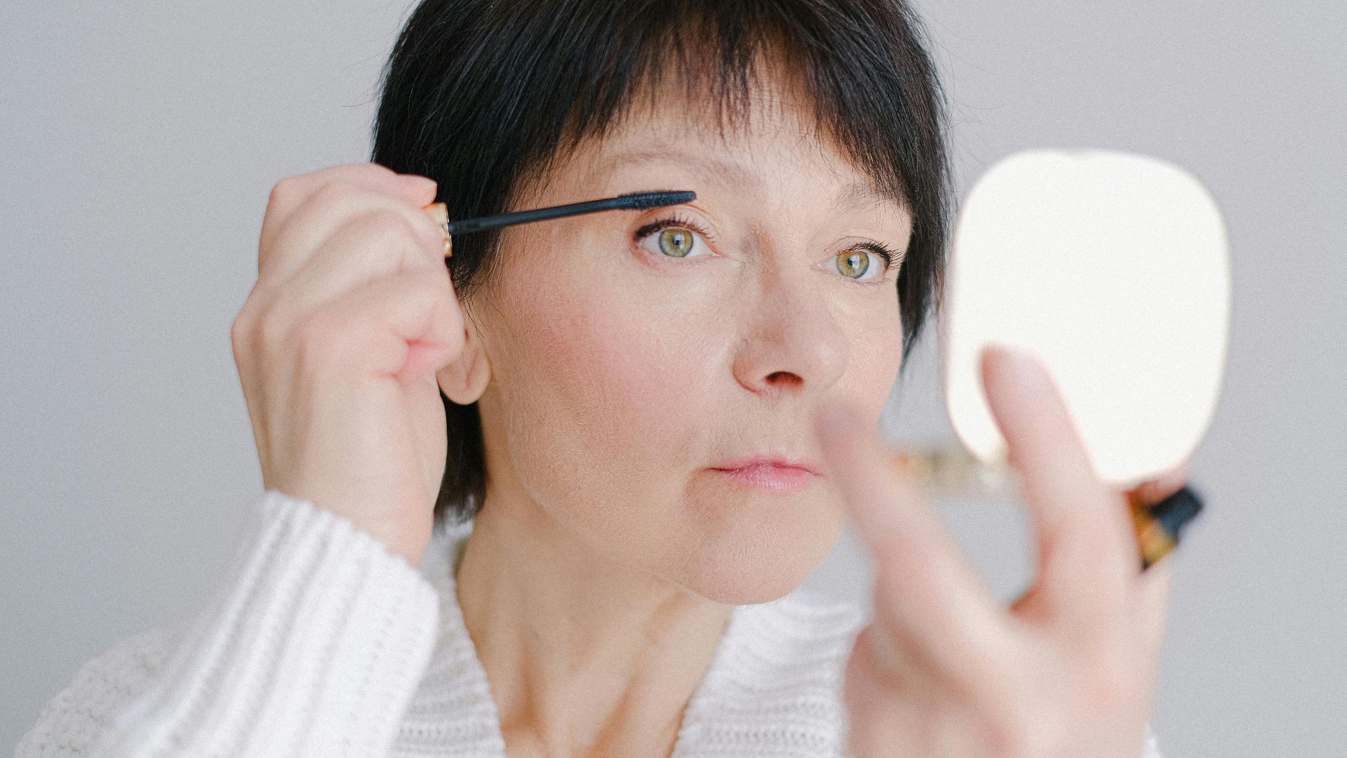10 Makeup Mistakes That Are Aging You & 10 Tips to Look Younger