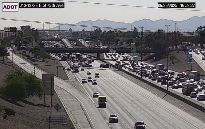 Deadly crash partially closes Interstate 10 in west Phoenix for hours