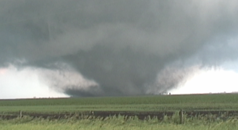 Major Tornado Warning Issued For 2 U.S. States Tonight