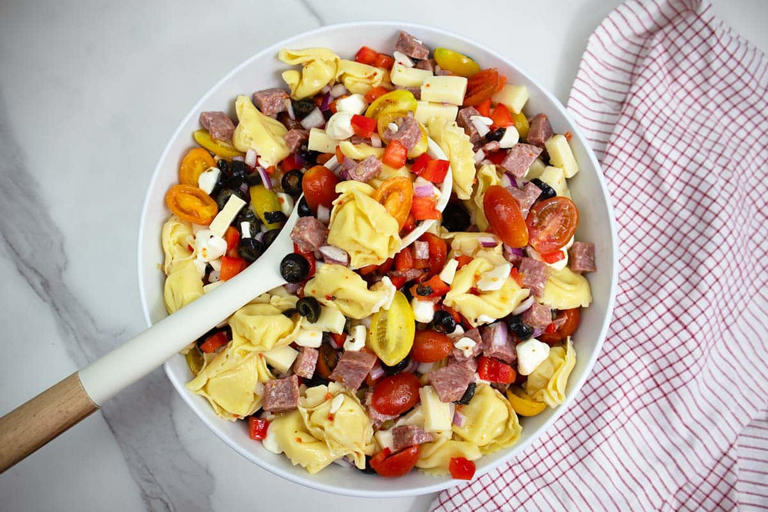 Tortellini pasta salad