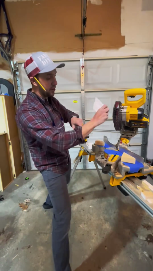 How to Easily Find Crown Molding Angles