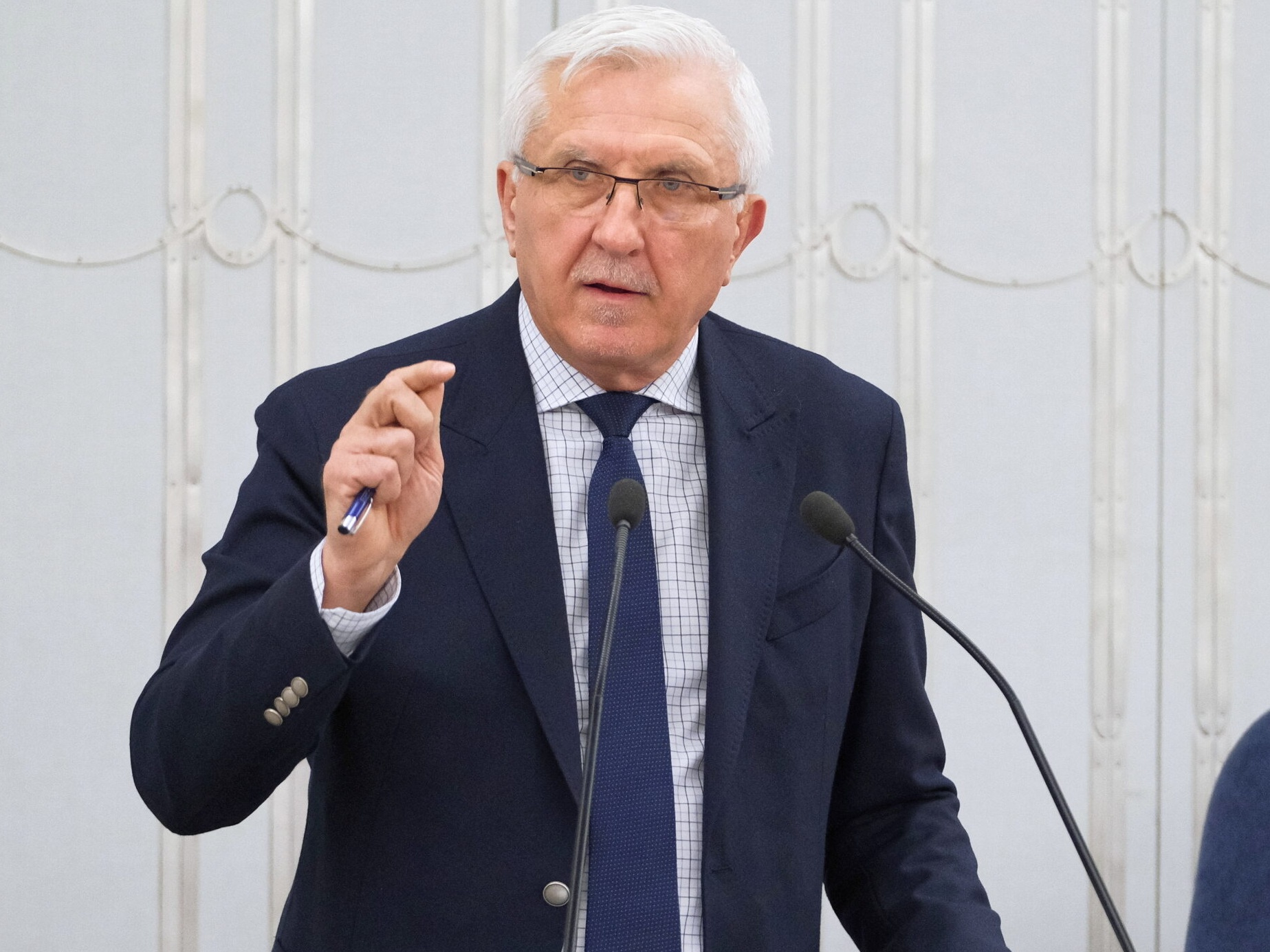 Senator zakłada nową partię. "Alternatywa dla brunatnej Polski"