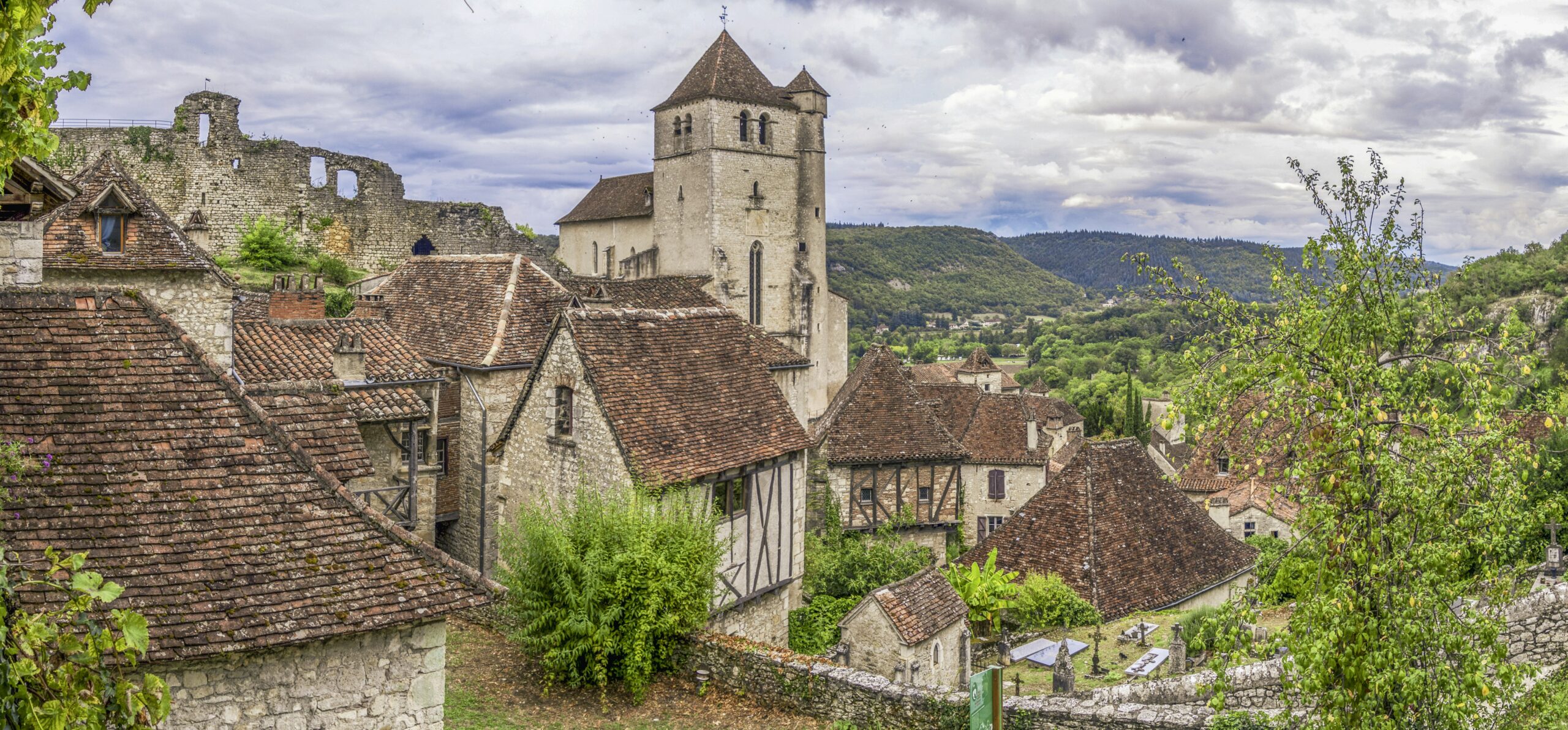 Here are the 5 most beautiful French medieval villages to visit for a ...