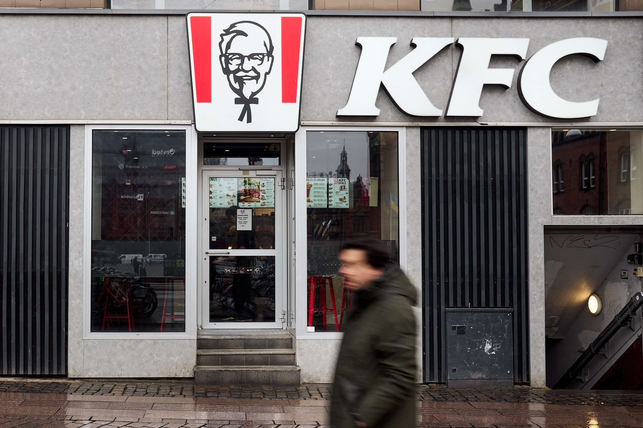 KFC-restauranter ignorerer krav om lukning efter DR-program