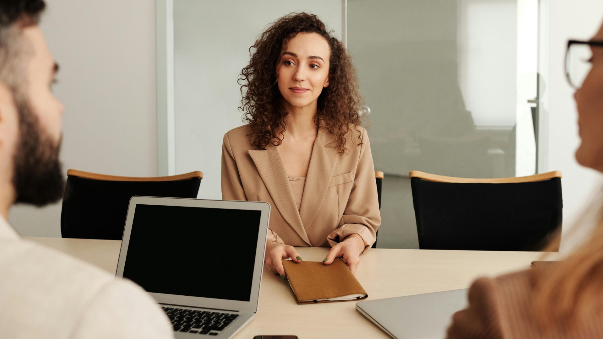 This Color Can Ruin Your Job Interview (Recruiters Confirm)