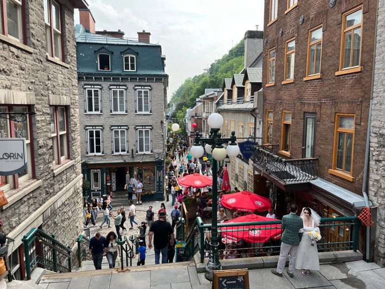 Buskers slam new French-language requirement in Quebec City tourist hub