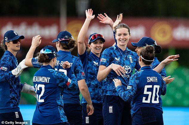 Lauren Bell opens up on competition for places under new head coach ...