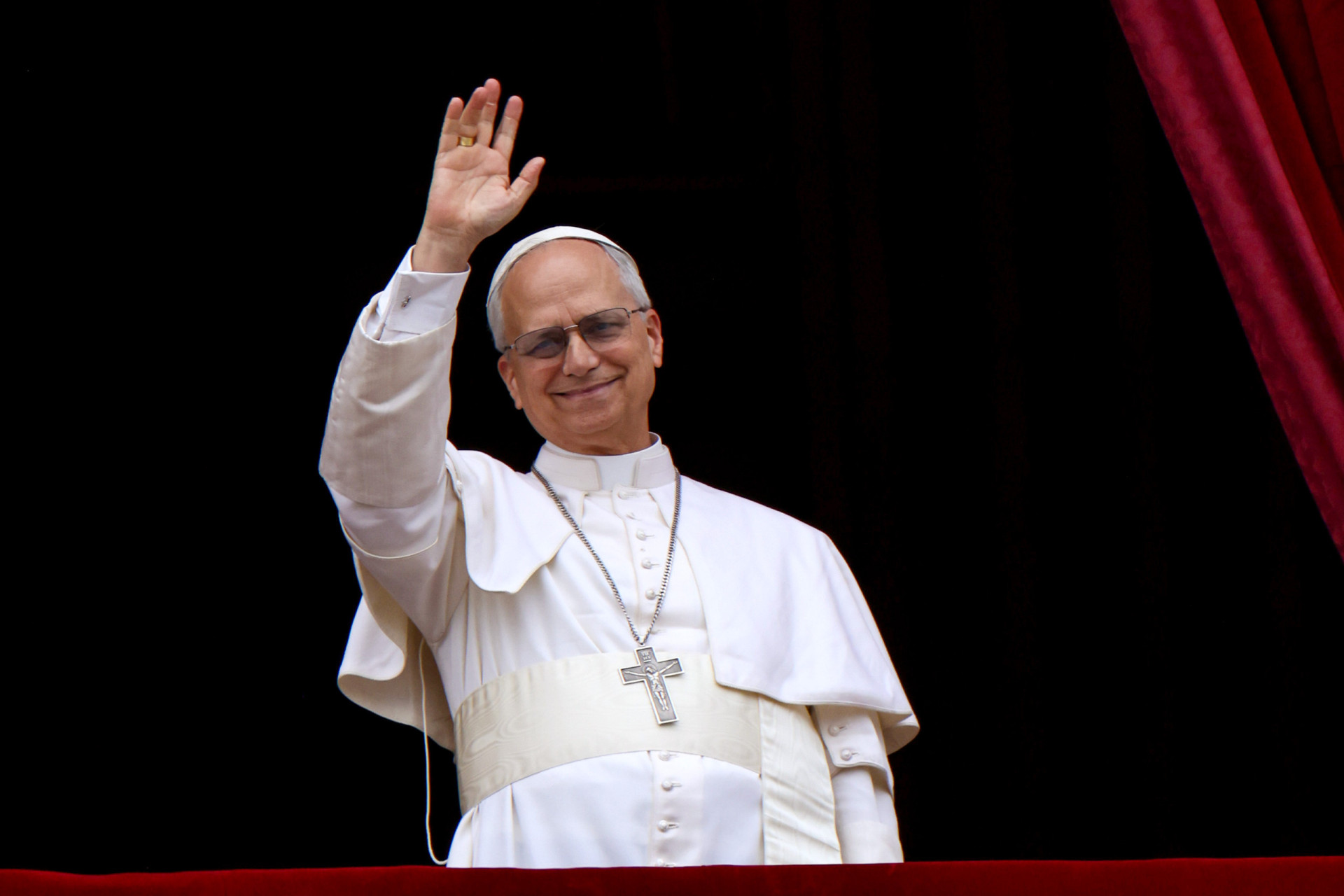 Get dressed with the pope: a guide to his iconic look