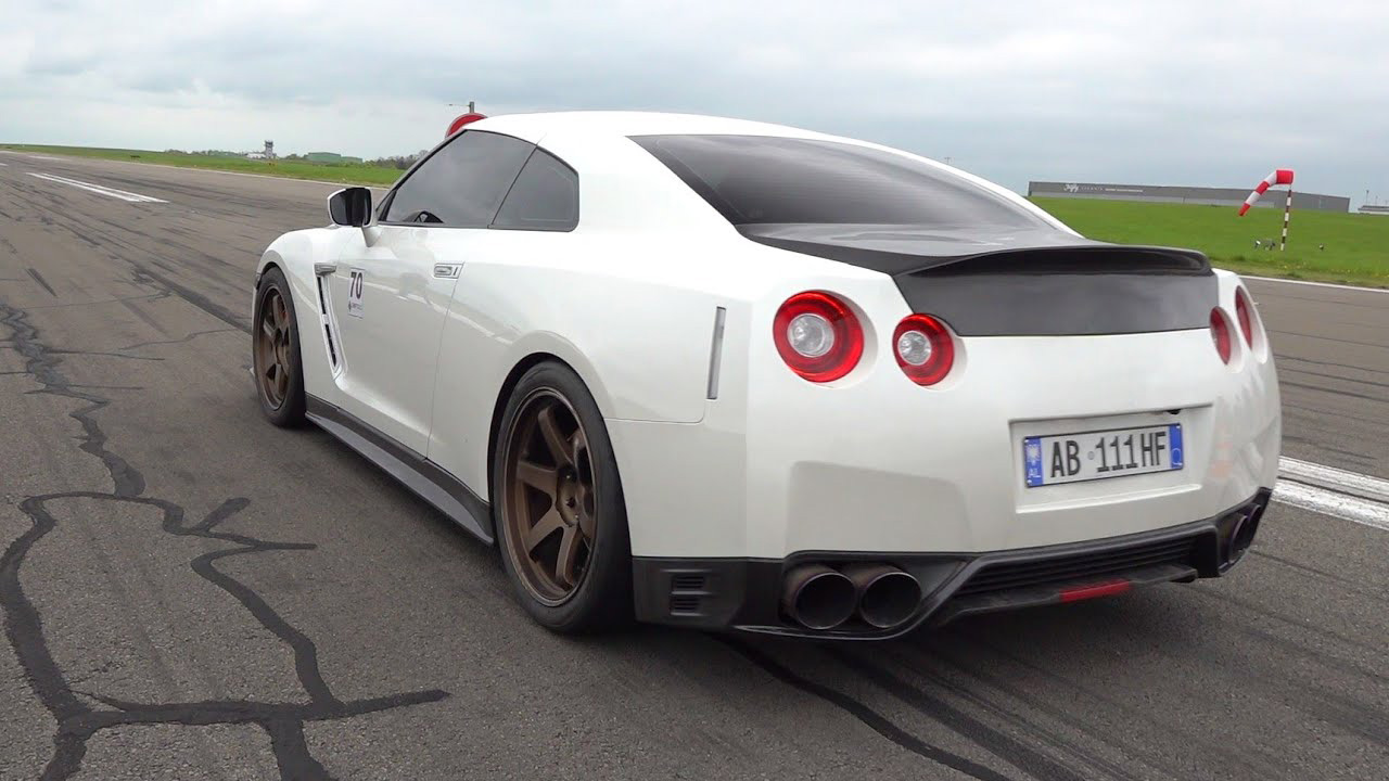 Auto Modificate in Accelerazione – GT-R da 2500CV, R8 Twin Turbo da ...