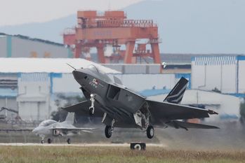 KAI signs second KF-21 deal with DAPA worth 2.39 trillion won
