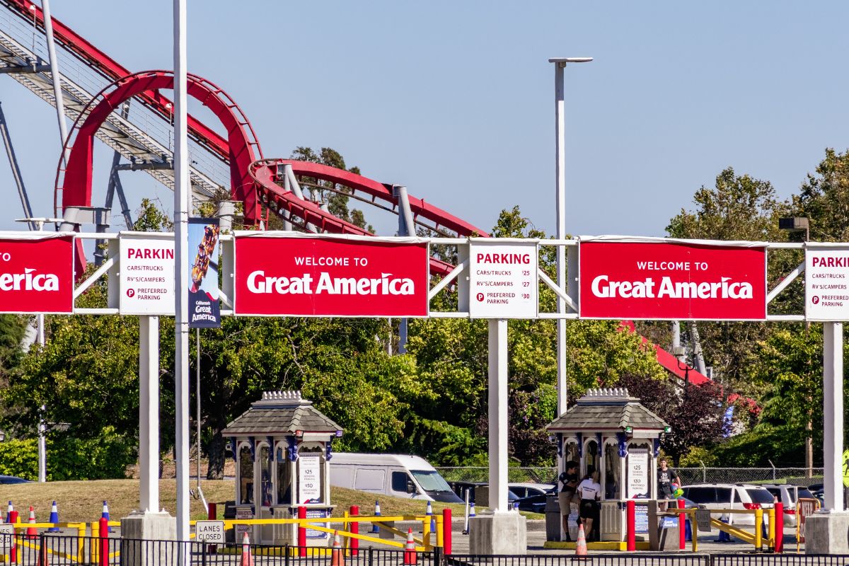 Another Six Flags Theme Park Is Preparing to Close