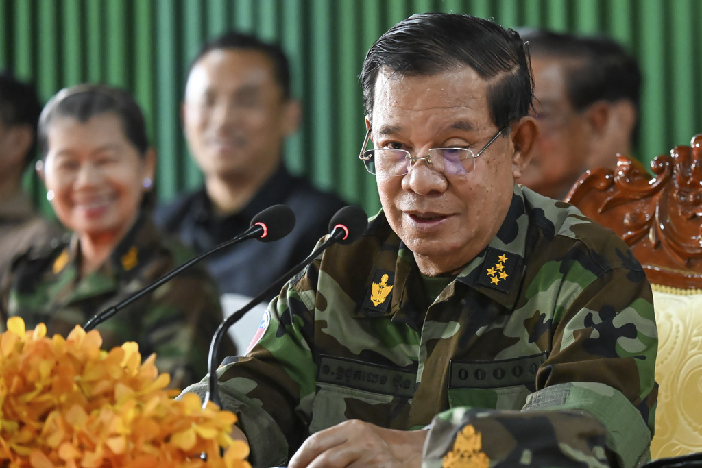 Cambodia ex-leader Hun Sen and Thailand's prime minister make separate ...