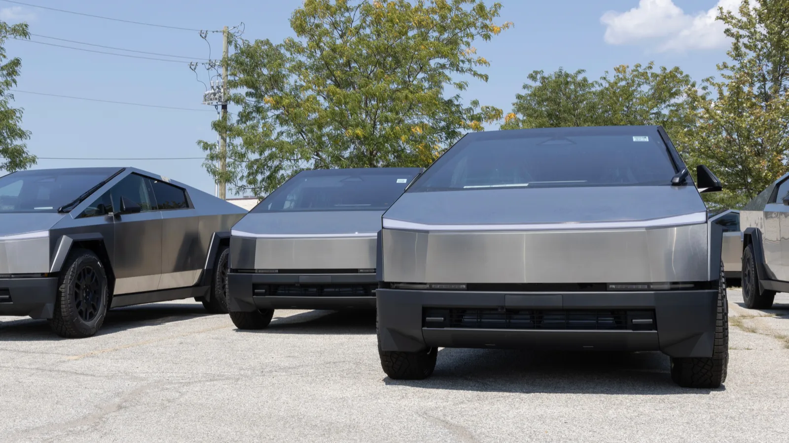 Tesla Sales Falter in May Despite EV Market Growth