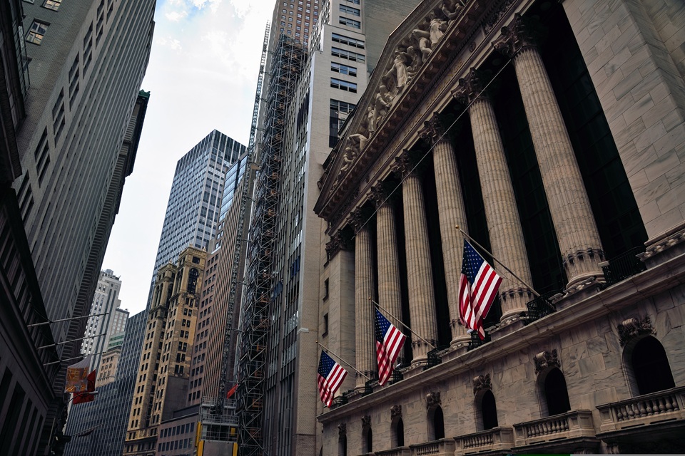 Wall Street: Δεύτερη ημέρα απωλειών με τραπεζικά βαρίδια