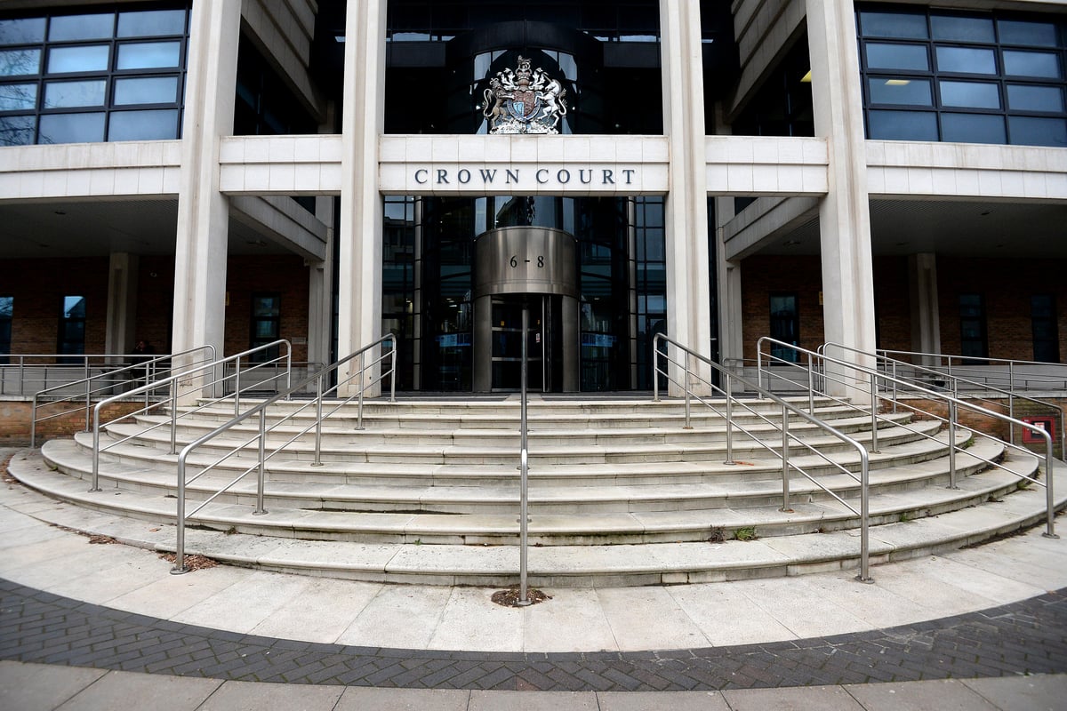 Crown court backlog of cases passes 75,000 for first time