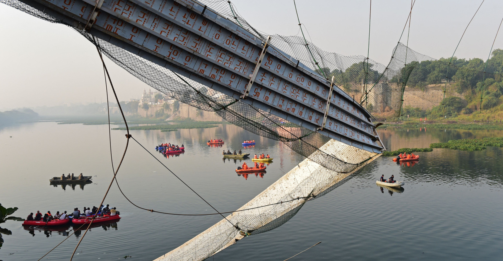 Devastating bridge disasters around the world