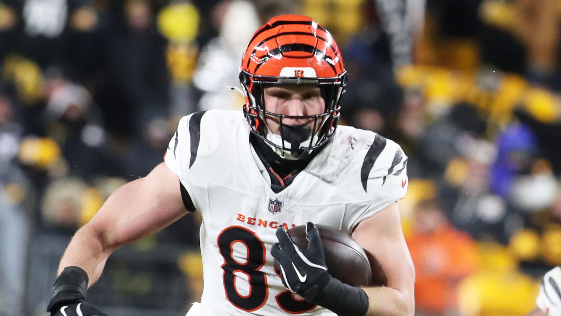 Bengals News (6/26): Drew Sample takes pic with Taylor Swift at Tight End U