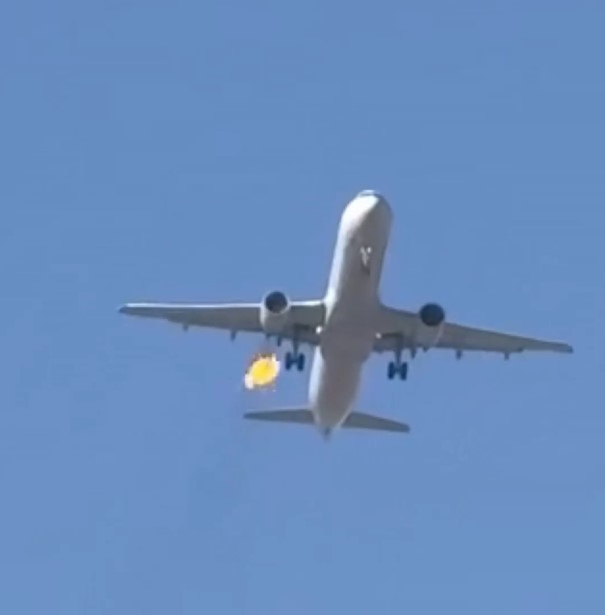 American Airlines plane forced into emergency landing after catching ...