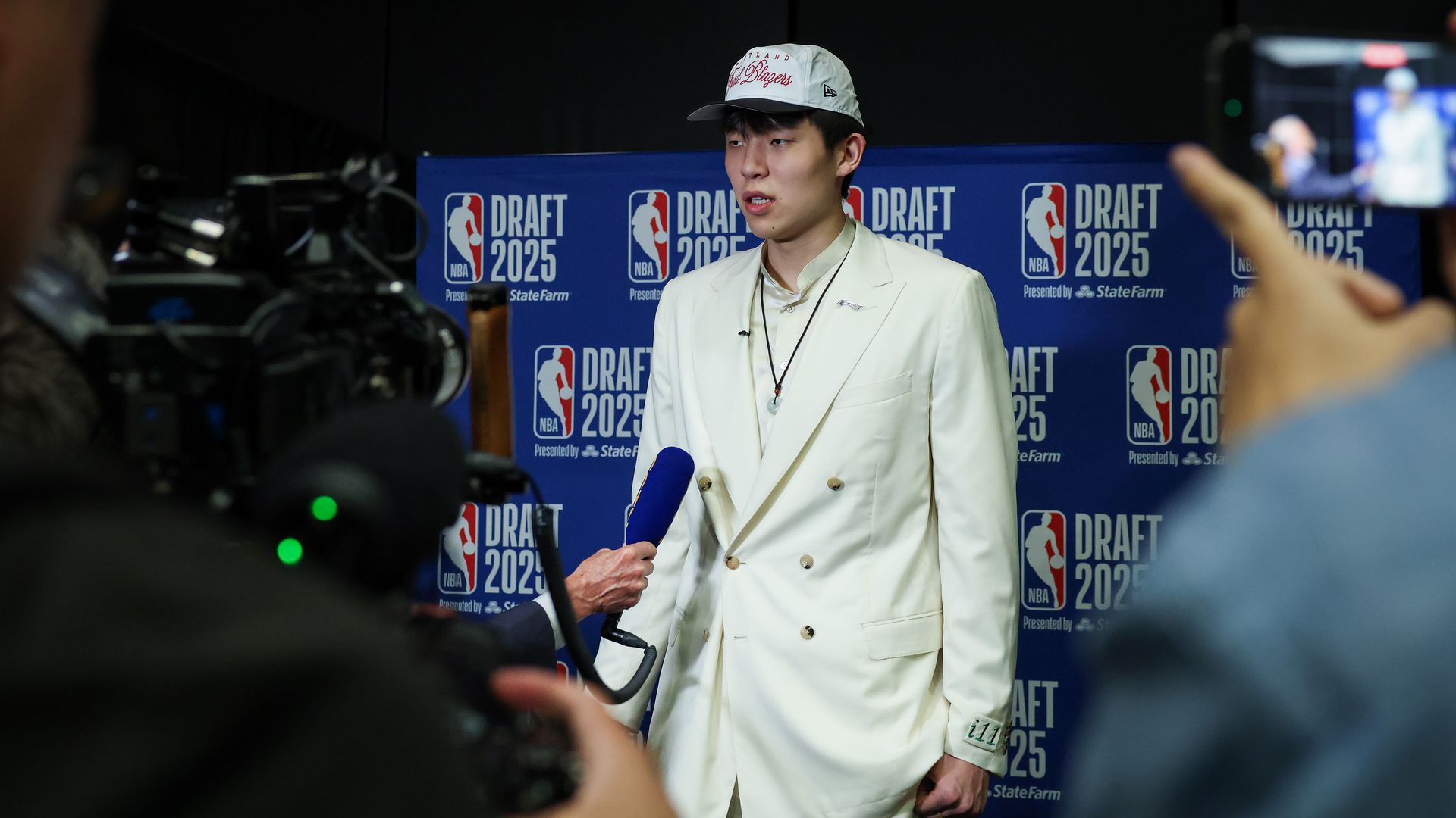 Blazers Front Office Bets on Yang Hansen and Itself at NBA Draft