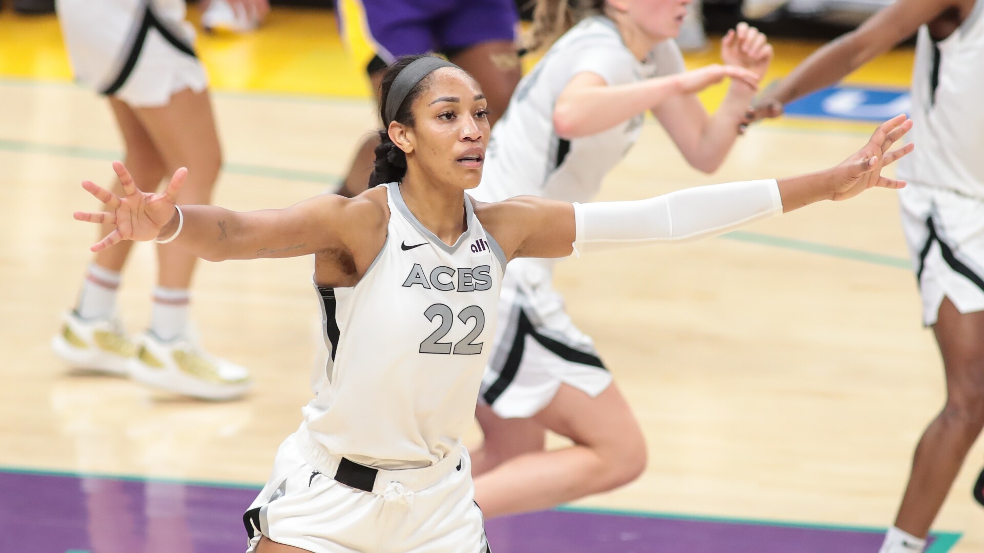 A’ja Wilson scores 22, becomes fastest in WNBA history to 5,000 points ...