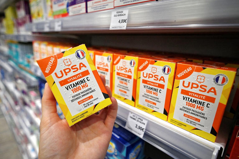 Study helps explain common vitamin’s extraordinary power to reverse ...