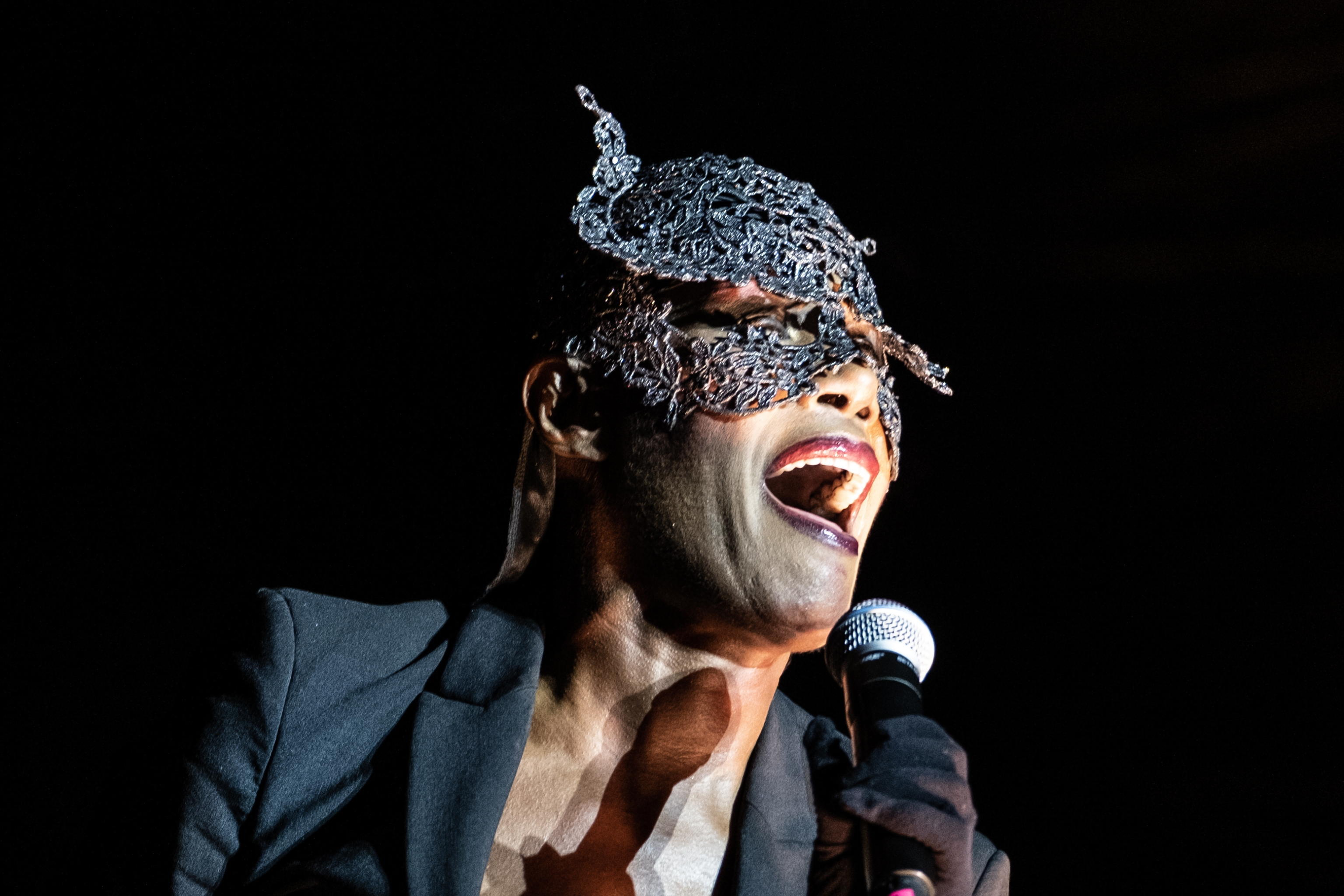 Only Grace Jones Italy date scrubbed due to hip issue