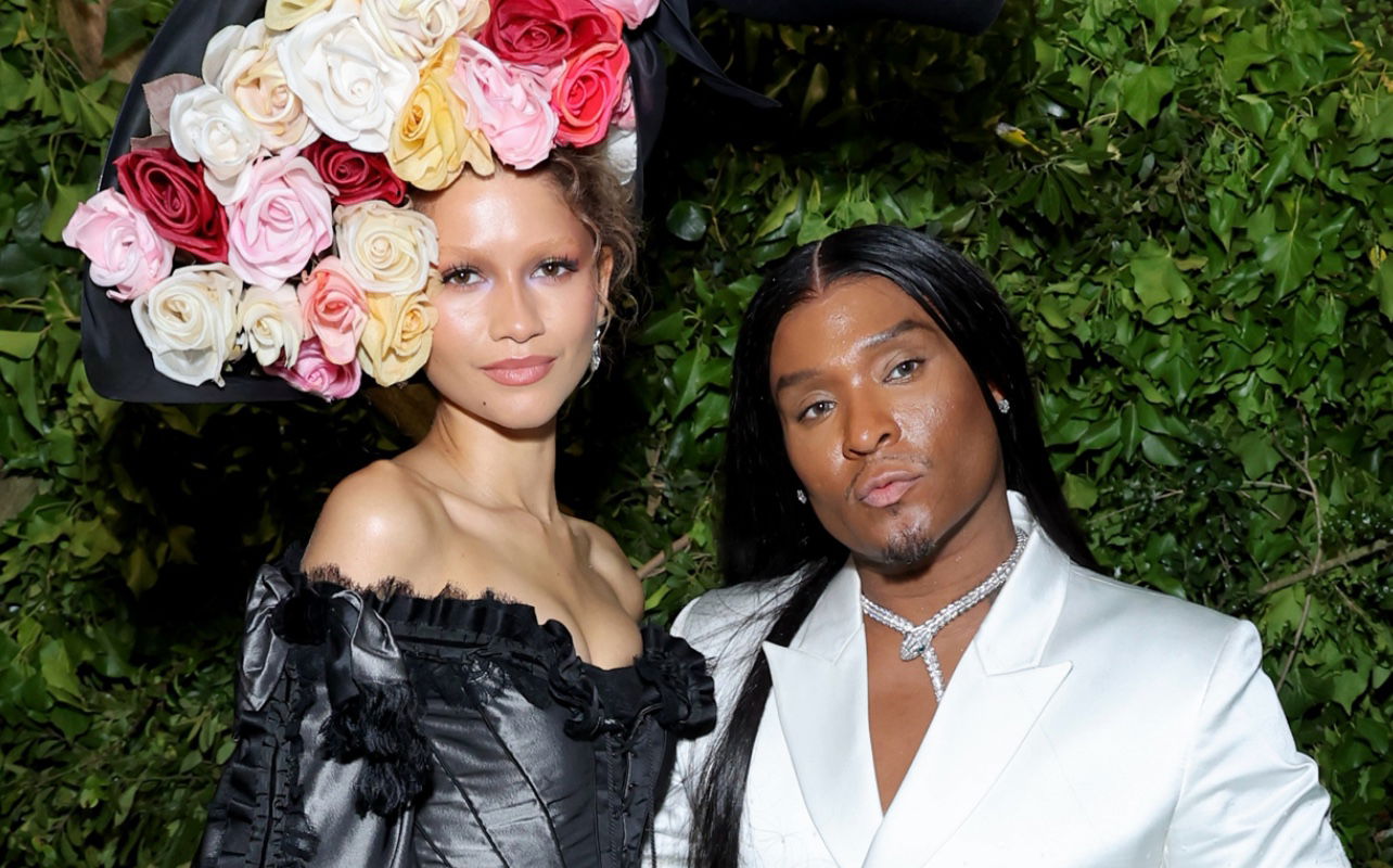 Zendaya Kicks Off Debut Shoe Campaign For On With Long-Time ...