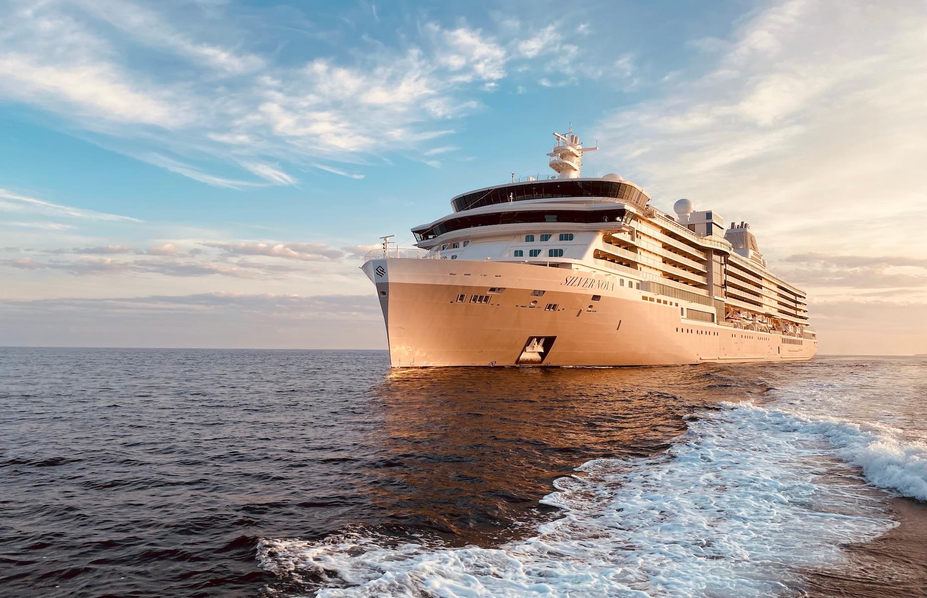 Amazing mid-sized cruise ships for passengers that don't like crowds
