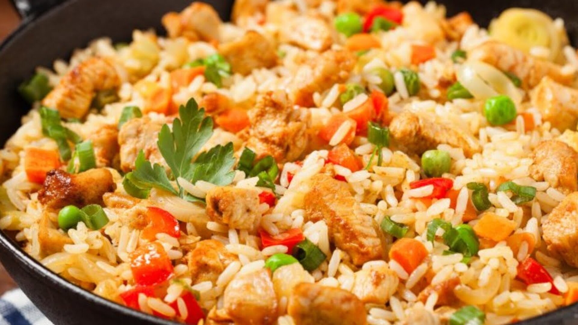 Why You Should Never Order Fried Rice At A Chinese Restaurant