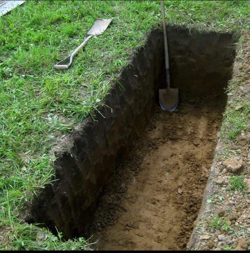 10 Forgotten Graveyard Rules That Reveal a Lot About Old Beliefs