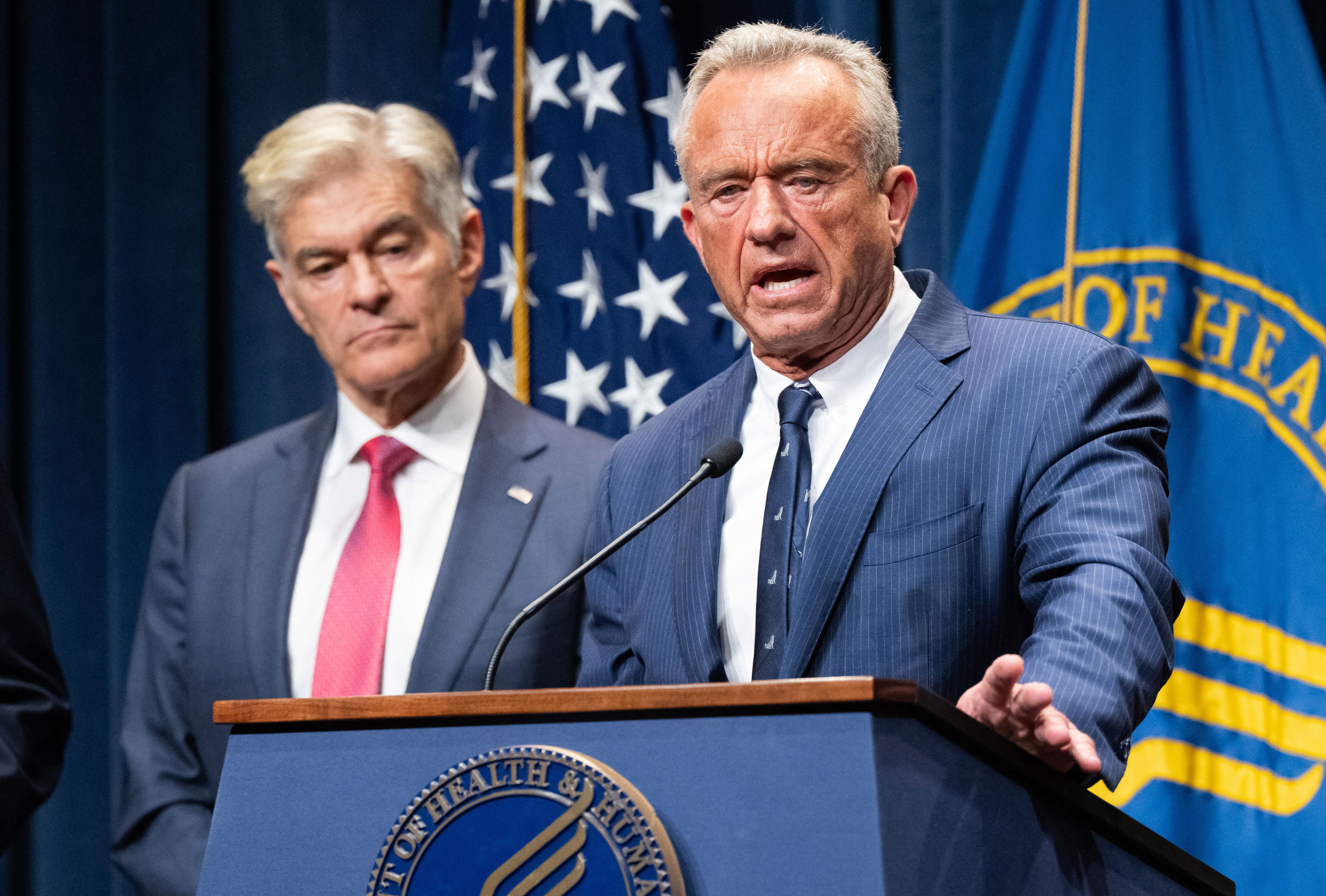 Multi-millionaire Trump official Dr. Oz appears not to know how credit ...