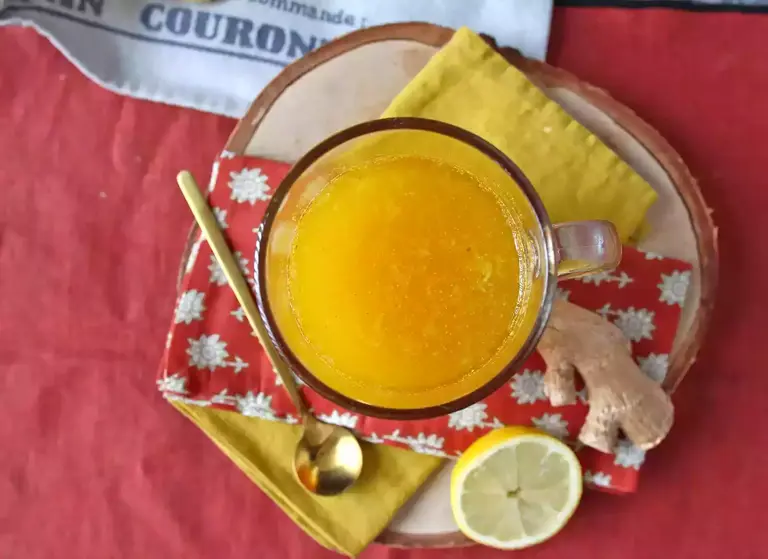 Ginger shot: easy, natural and powerful recipe for immunity and energy