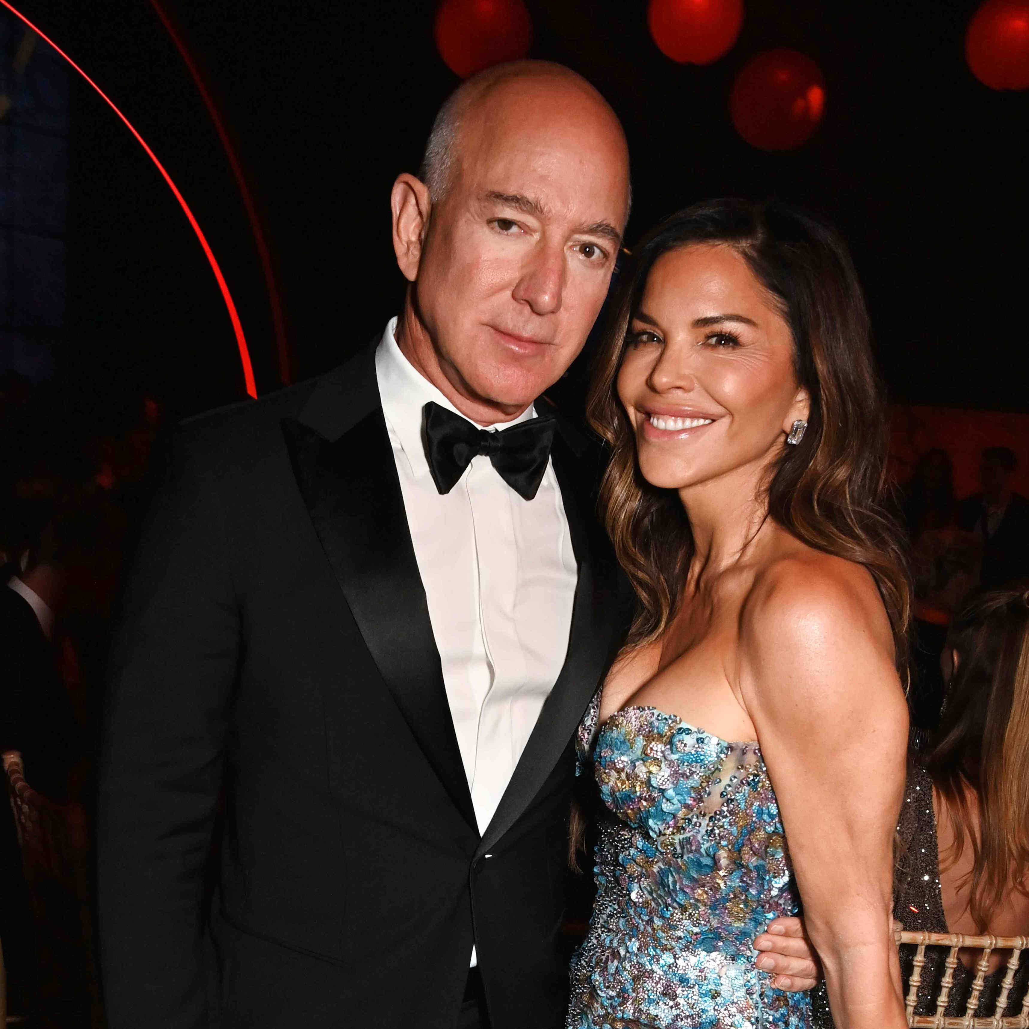 Why Jeff Bezos and Lauren Sánchez's Wedding Invitations Were Truly ...