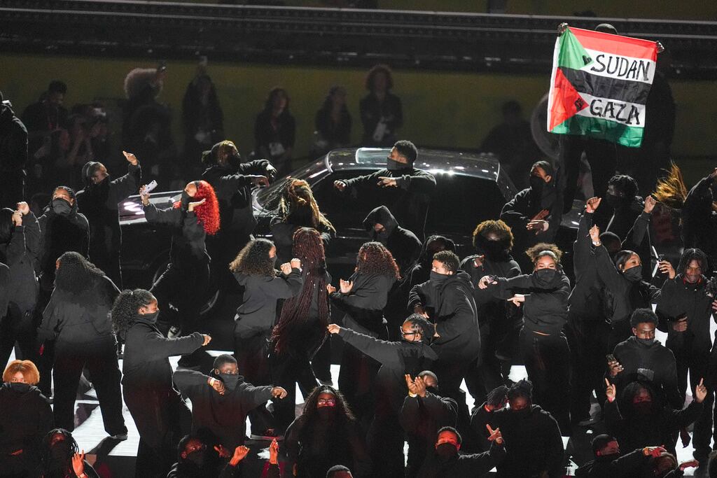 State police arrest man accused of disrupting Super Bowl halftime ...