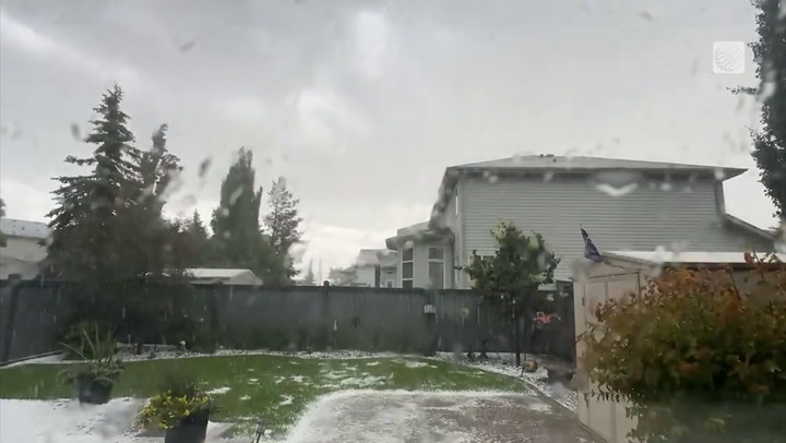 Timelapse captures a summer storm as it passes over Edmonton, AB