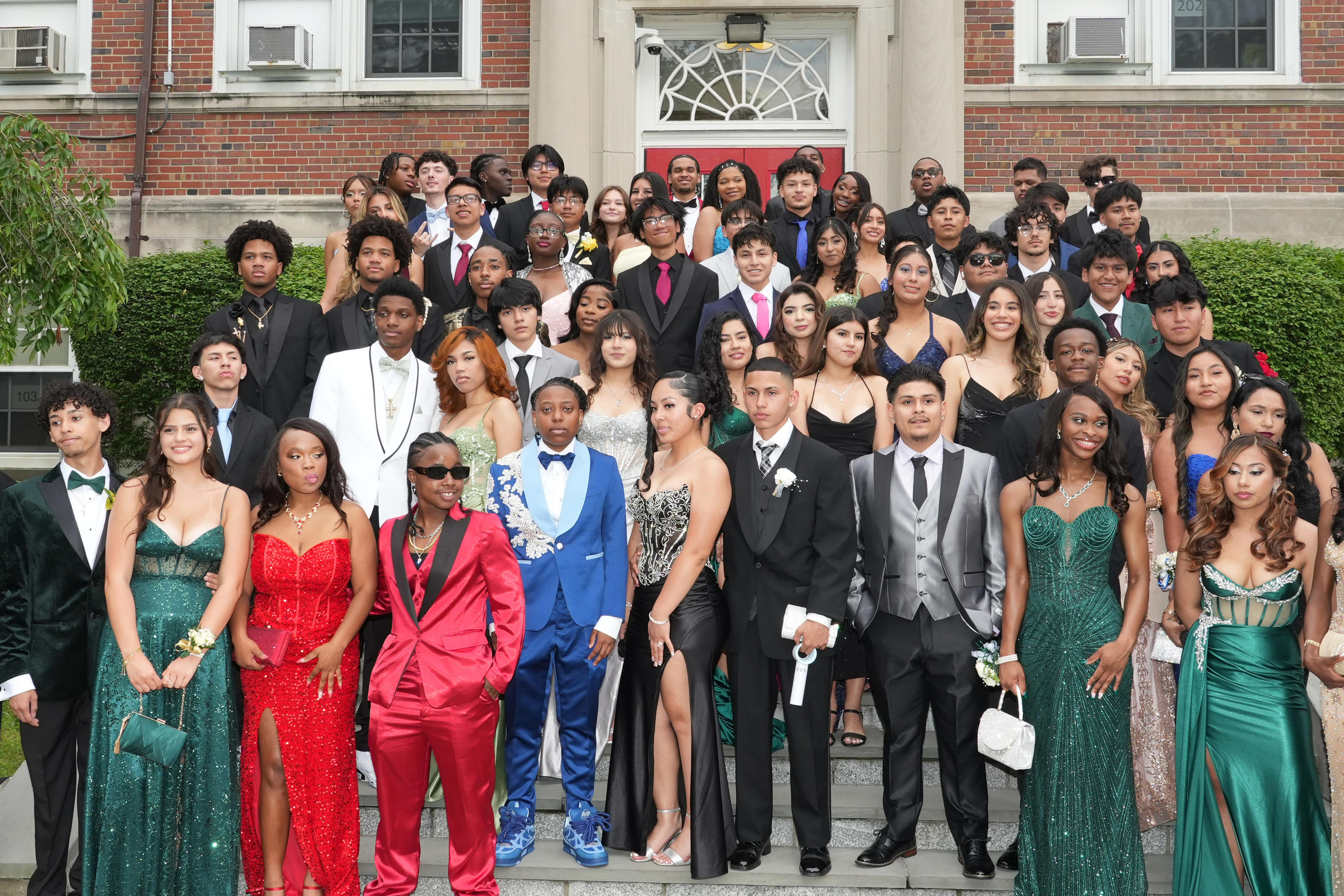 It's prom season 2025 in Lower Hudson Valley. See new photos and look ...