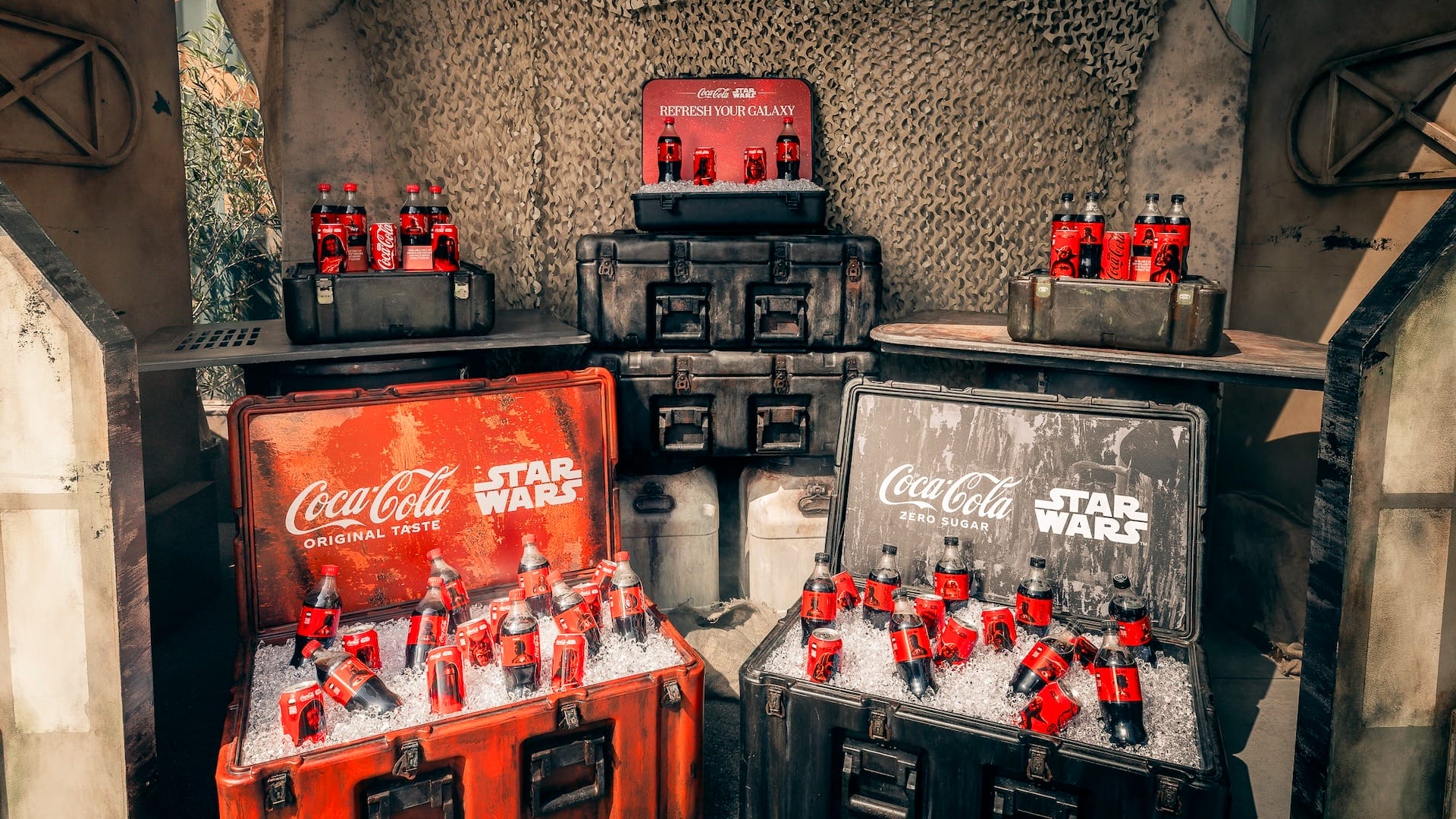 New Coca-Cola x Star Wars Collaboration Including Disney Parks ...