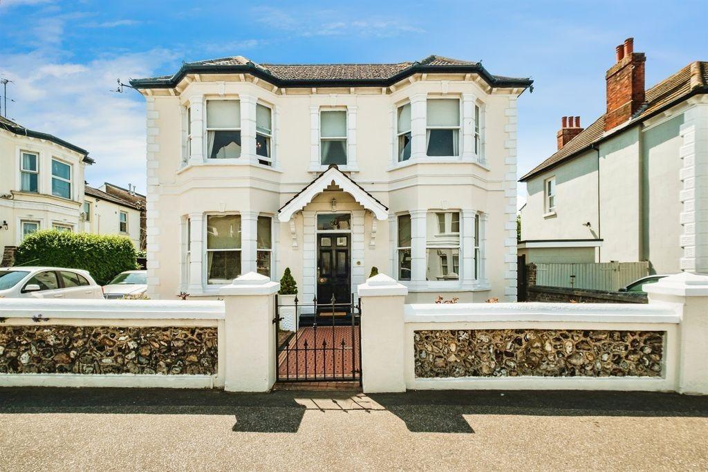 Double-fronted Victorian villa comes on the market in Worthing and ...